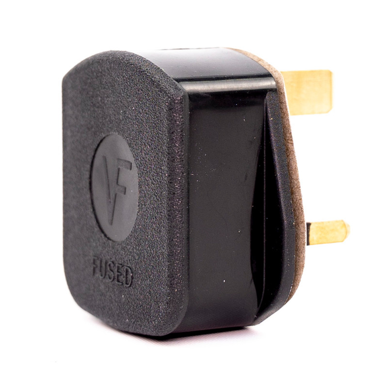 Centurion - Black 13 Amp Fused Tough Plug, EL31P